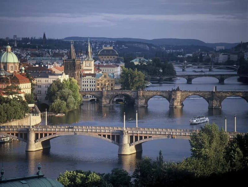 Prague: Bus and Boat Tour - What Past Travelers Say