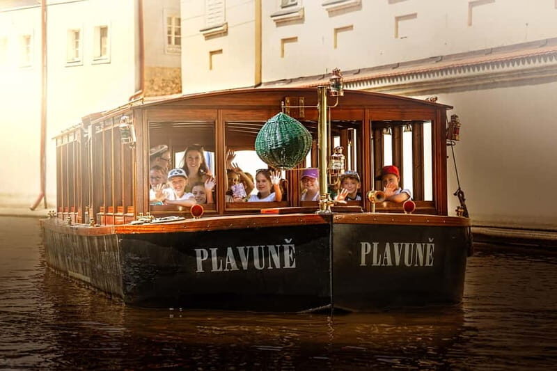 Prague: Canal Cruise Around Charles Bridge - Itinerary and Sights Along the Water