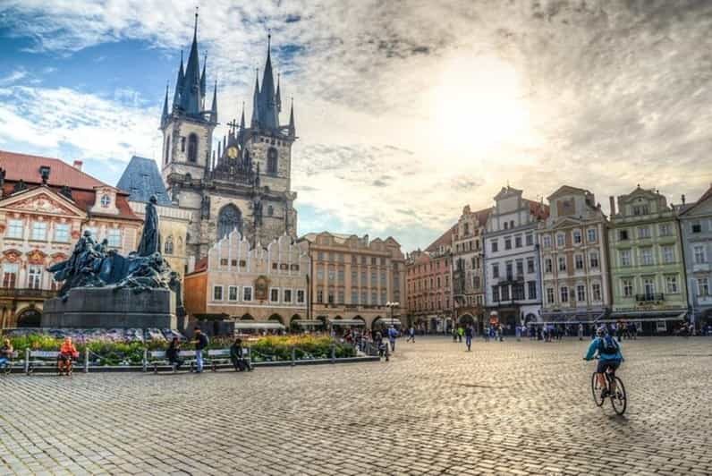 Prague: City Highlights Walking Tour - The Value of Guided Commentary and Local Insights