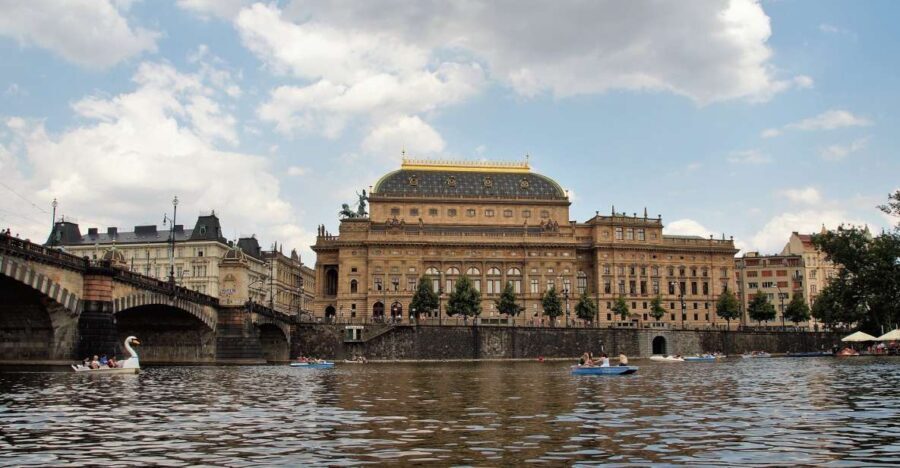Prague Complete Tour in Spanish & Lunch, Tickets - Who Should Consider This Tour?