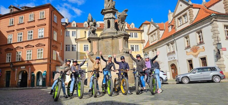 Prague: Highlights Tour on e-Scooter or eBike - A Closer Look at the Stops