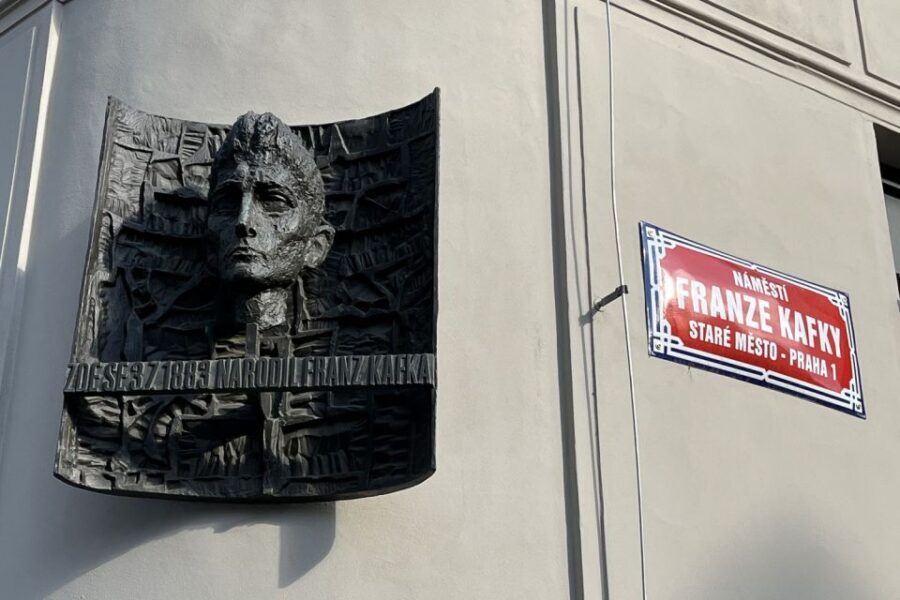 Prague: Jewish Town Guided Walking Tour - The Value of Guided Tours in Prague