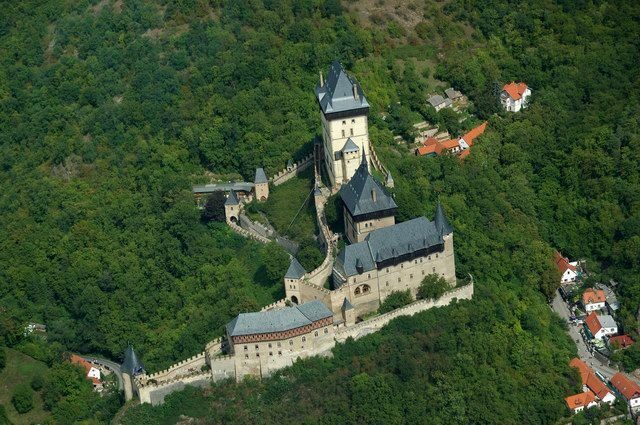 Prague: Karltejn Castle Guided Tour with Entry Ticket - Final Thoughts: Who Should Consider This Tour?