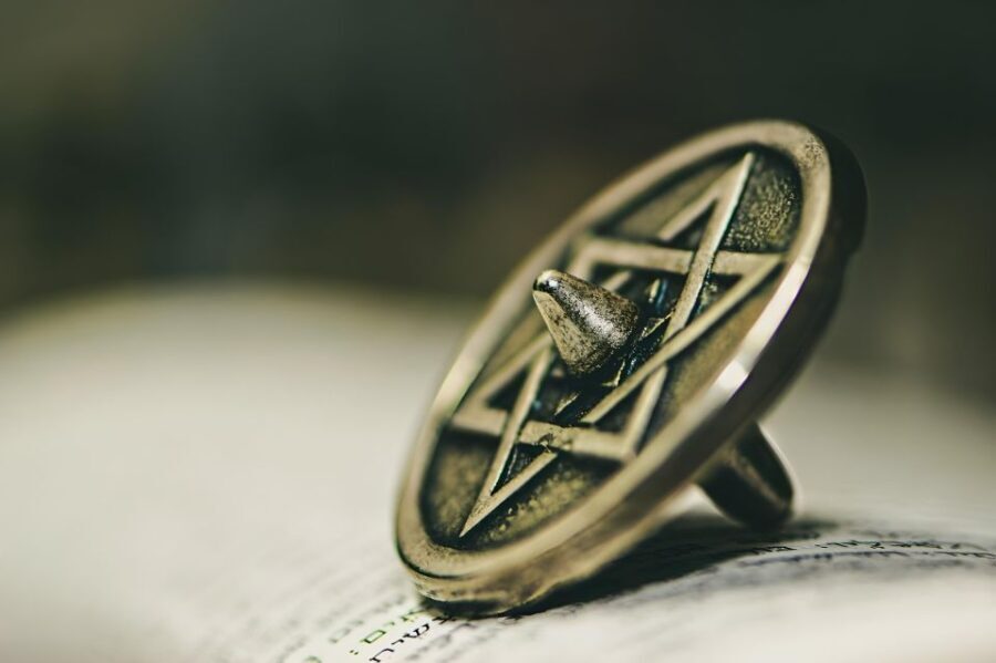Prague: Prague Synagogues & the Jewish Cemetery Guided Tour - Authentic Insights from Reviews