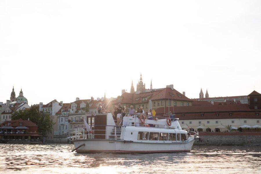 Prague: Private Beer Boat Cruise with Unlimited Beer - What to Expect on Your Cruise