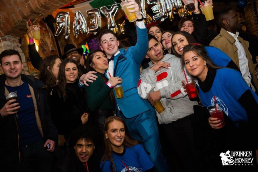 Prague: Pub Crawl with Open Bar and VIP Entry - What’s Included and How It Adds Value