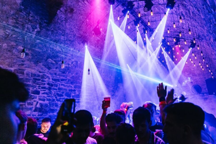 Prague: Pub Crawl with Unlimited Drinks and Cocktails - What You Can Expect at Each Stage