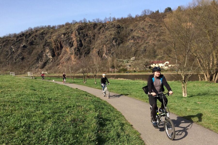 Prague: River & Park Bike Tour to Troja Chateau - What to Expect on the Tour
