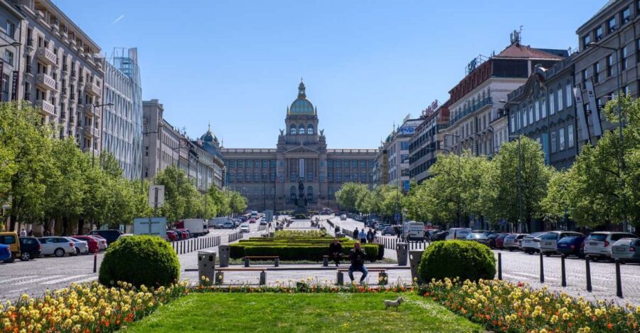 Prague Tour in Spanish - Who Should Consider This Tour?