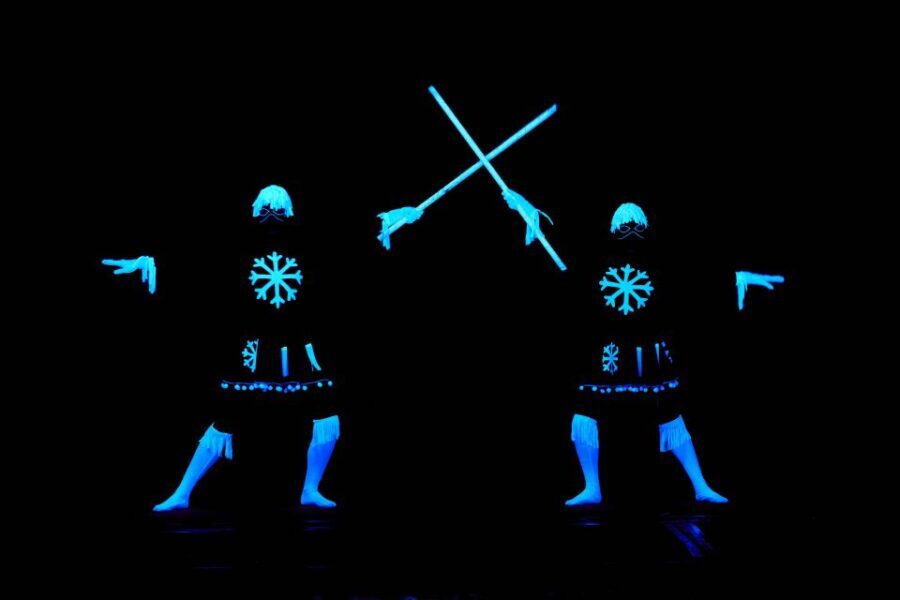 Prague: WOW Show Black Light Theater - Key Points