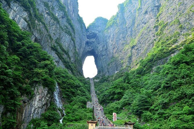 Private 3-Day Tour Combo Package:Zhangjiajie Avatar and Tianmen Mountain and Grand Canyon Glass Bridge - What Makes This Tour Stand Out