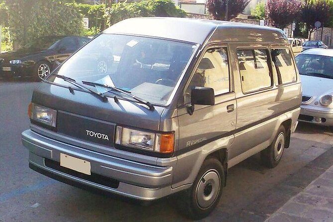 Private airport transfer from Hotels in Vientiane to Airport - Comfort and Convenience