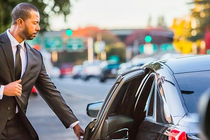 Private Airport Transfer From SFO to San Francisco Union Square