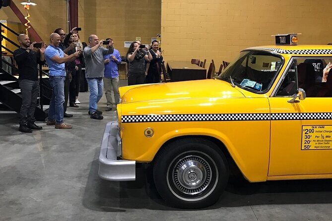 Private Brooklyn Pizza Tour by Vintage NYC Taxi Cab - The Transport and Group Experience