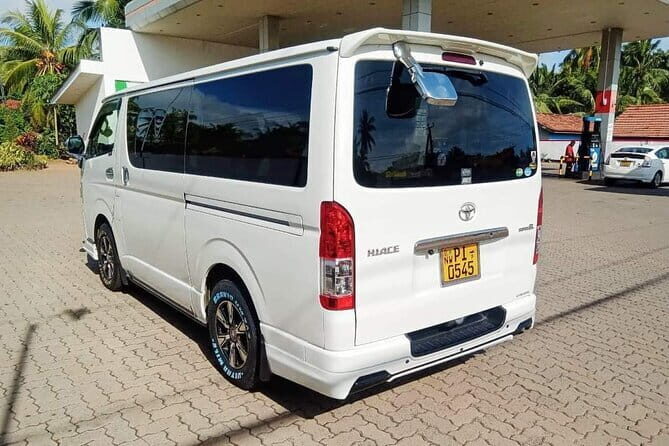 Private Chauffeur-Driven Transportation Across Sri Lanka - An In-Depth Look at the Service