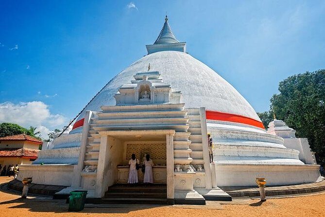 Private Colombo City Tour with English Speaking Chauffeur - What Makes This Tour Stand Out