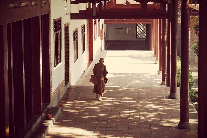Private Day Tour to Visit Guanghua Temple and Meizhou Island from Xiamen - Practical Tips for Travelers