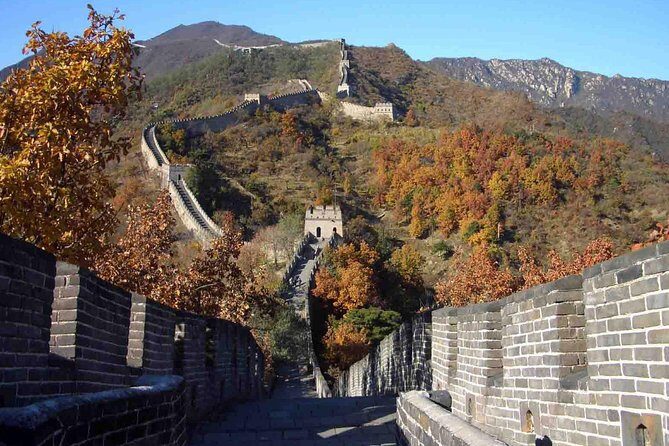 Private Full-Day Mutianyu Great Wall and Summer Palace Tour with Dragon Boat Ride from Beijing - The Mutianyu Great Wall: A Majestic Sight
