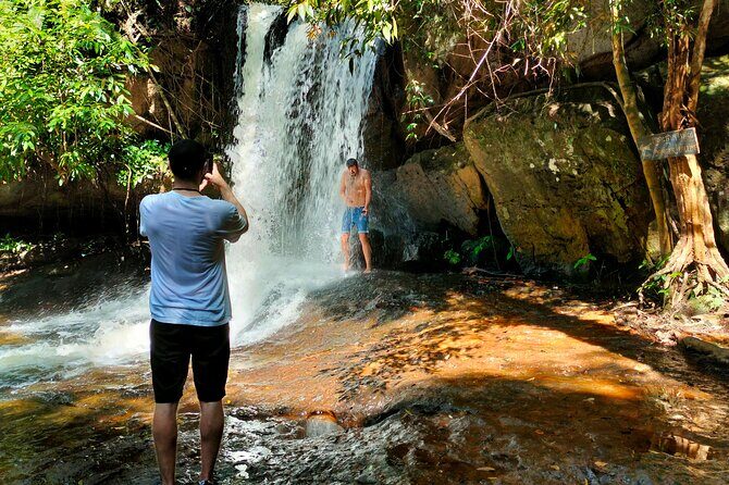 Private Full-Day Tour Khbal Spean And Banteay Srei From Siem Reap - What’s Included and What’s Not
