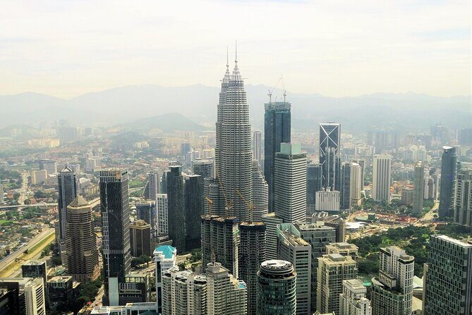 Private Full-Day Tour Sunway Lagoon in Kuala Lumpur - Who Should Consider This Tour?