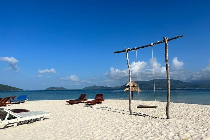 Private Half Day Trip to Pig Island and Koh Tan by Long Tail Boat - Exploring Pig Island: A Playful Beach Escape
