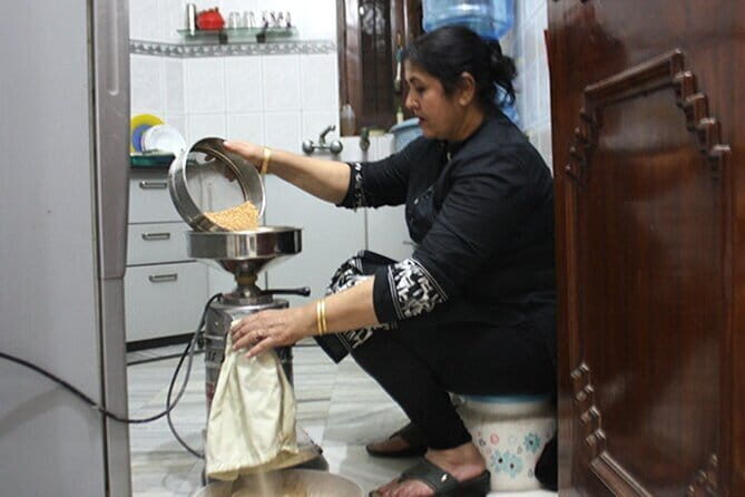 Private Indian Cooking Demonstration and In-Home Meal Minutes from the Taj Mahal - Why This Tour Offers Great Value