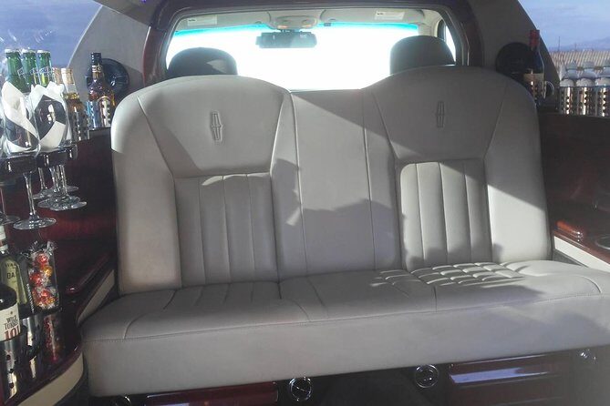 Private limo 4-Hour Tour: Hollywood, Santa Monica and Venice - Why the Reviews Shine