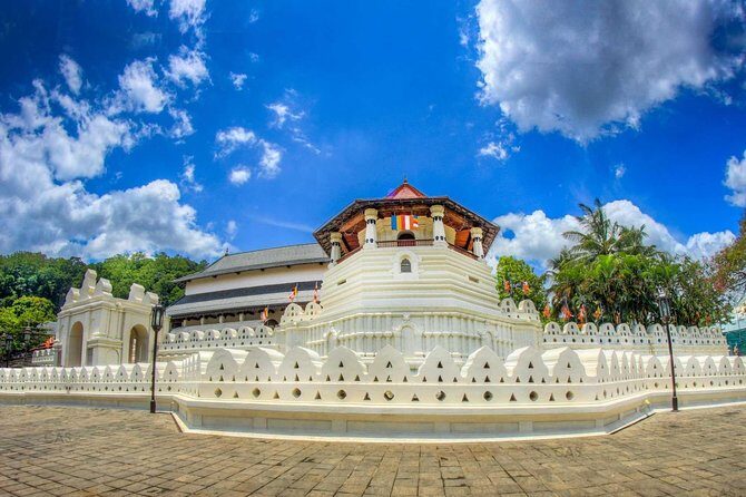 Private one-day tour to Kandy from Colombo or Negombo - FAQ