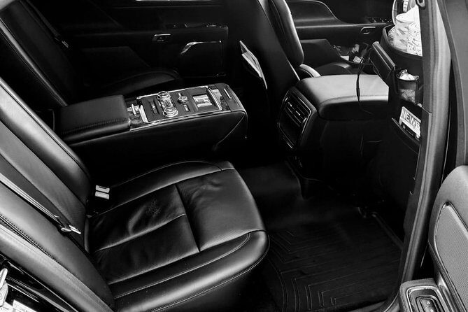 Private Sedan Transfer Between O'Hare airport & Downtown Madison WI - Starting Point and End Destination