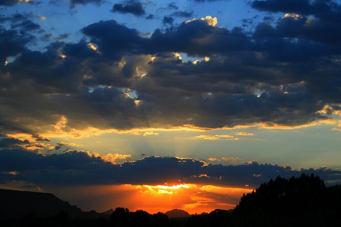 PRIVATE Sedona Jeep Tour 4X4 Hummer - Cliff Hanger Trail - Itinerary Breakdown: What You Can Expect