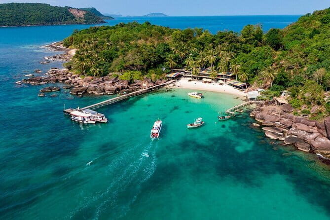 Private Small Group Tour Four Islands by Canoe and Cable Car - Hon Xuong: Coral Reefs and Seafood Delights