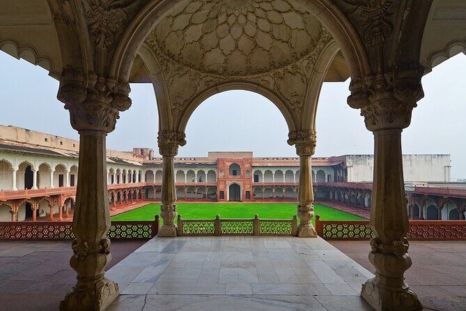 Private Sunrise half-day tour at Taj Mahal with visiting to Agra Fort - Detailed Breakdown of the Experience