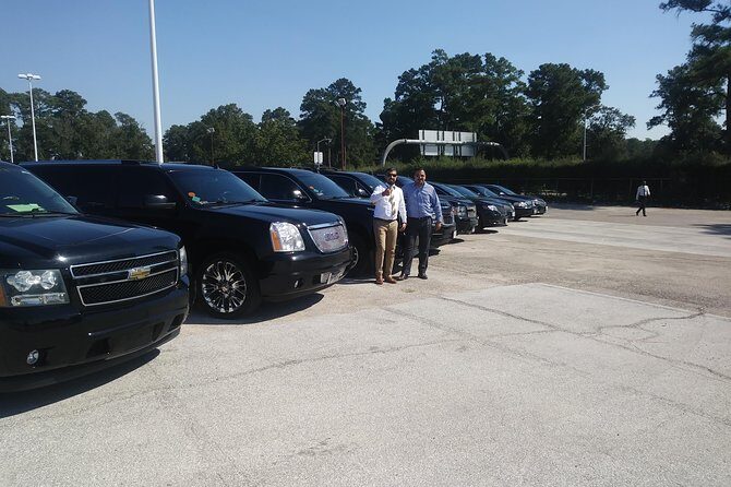 Private SUV Transfer Houston IAH Airport to Galveston for 6 PAX - What the Experience Looks Like: A Step-by-Step Breakdown