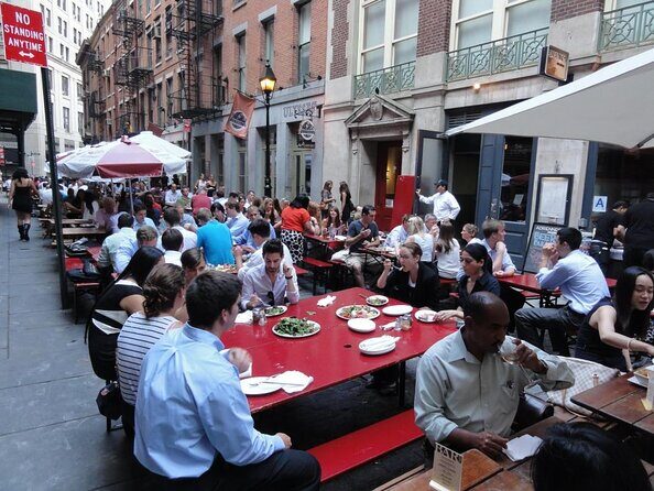 Private Tour of Historic Lower Manhattan and the Financial District NYC - The Historic Charm of Stone Street