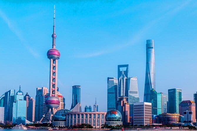 Private Tour of Shanghai Night View and Dinner in Oriental Pearl Tower - Is the Price Worth It?