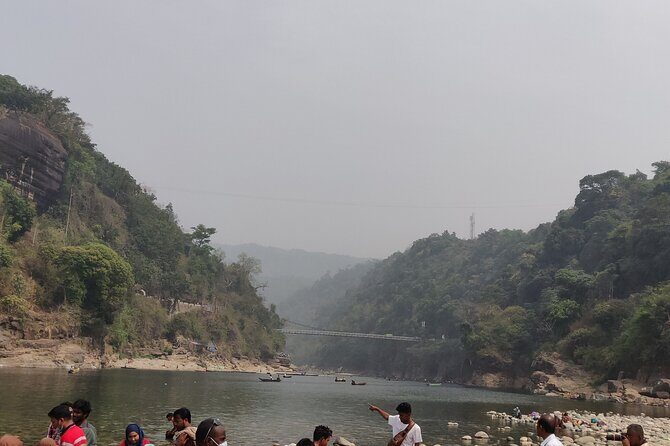 Private Tour: Sylhet Full-Day Tour of Jaflong and Lalakhal - Lunch in Jaflong: Tasting Local Flavors