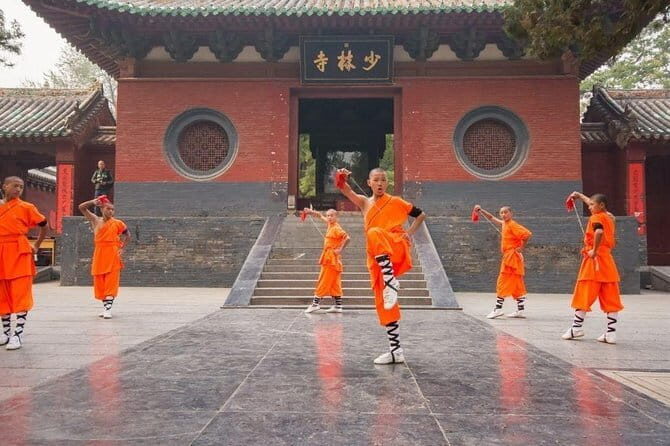 Private tour to Longmen Grottoes and Shaolin from Xi'an by train - Why This Tour Offers Good Value