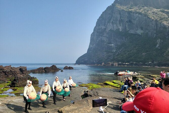 Private Tour Woman Diver Performance & stone park in Jeju Island - Practical Details and Why They Matter