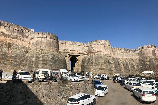 Private Transfer from Jaipur to Udaipur with Kumbhalgarh Fort - Who Should Consider This Tour?