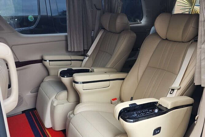 Private Transfer from Phnom Penh to Siem Reap by VIP Alphard 2010 - Onboard Comfort and Amenities
