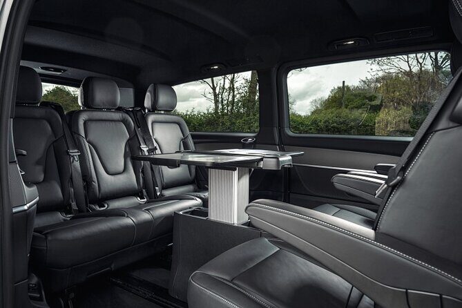 Private Transfer: Hong Kong City to Hong Kong Airport HKG in Luxury Van - An In-Depth Look at the Transfer Service