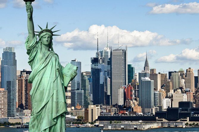 Private Transfer: New York to Newark Airport EWR by Luxury SUV - The Experience in Detail
