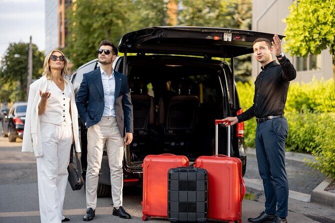 Private Transfer to and from SAN San Diego International Airport - An In-Depth Look at the Private Transfer Service