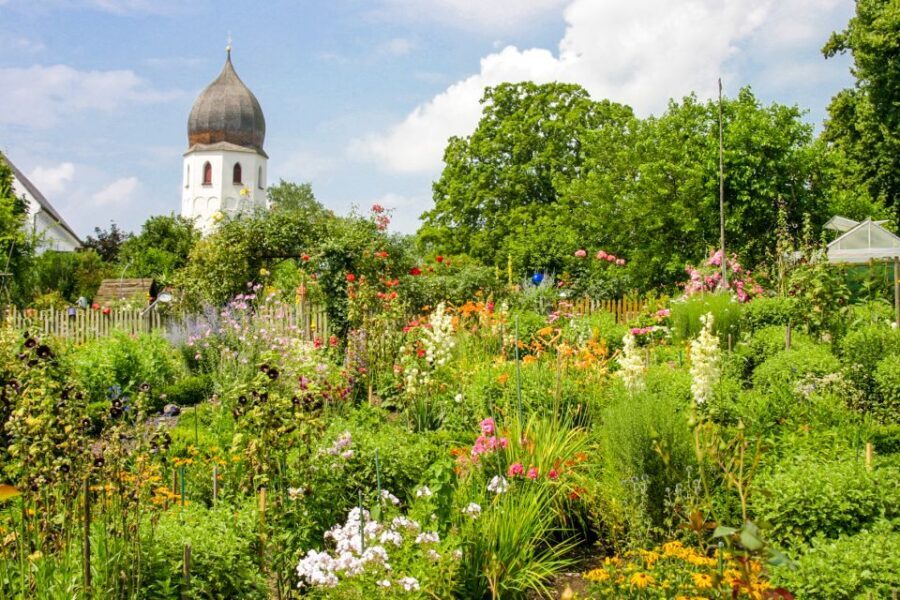 Private Van Tour to the Royal Palace of Herrenchiemsee - Introduction and First Impressions