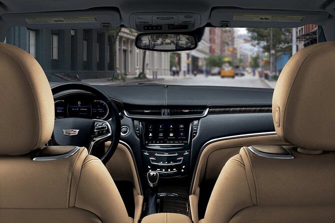 Private Vehicule Departure from Salt Lake Downtown to SLC Airport - Who Should Consider This Transfer?