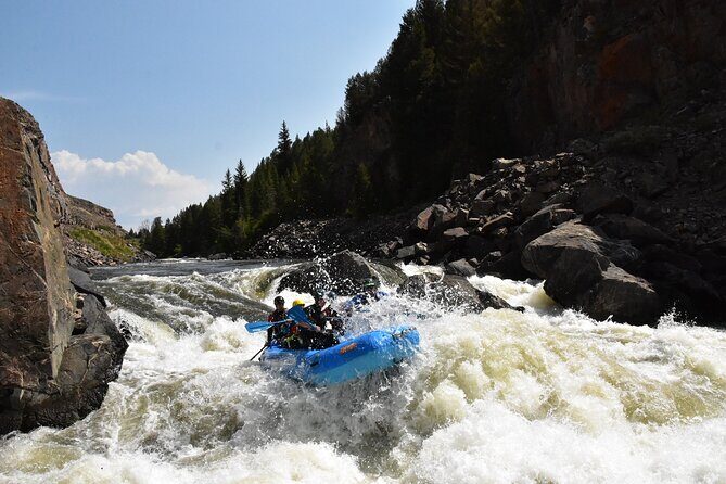Raft through Gore Canyon- Class V Ultimate Advanced White-Water Rafting - What Makes Gore Canyon Special?