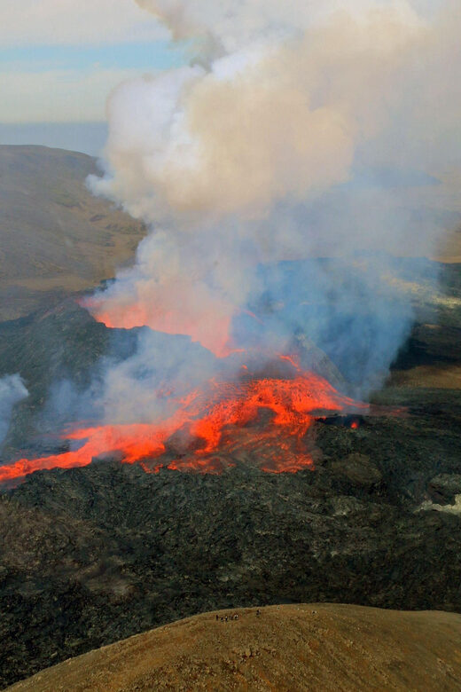 Reykjavik: 45-Minute Volcano Sightseeing Helicopter Tour - The Experience: What You’ll Feel and See