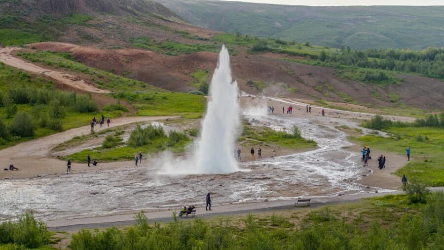 Reykjavík: 8-Day Iceland Circle Self-Drive Tour - What Makes This Tour Stand Out?