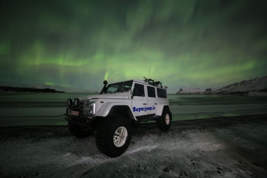 Reykjavik: Northern Lights Experience by Superjeep - Transportation and Group Dynamics