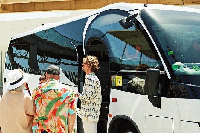 Roundtrip/Oneway Transfer: Orlando Intl Airport to Disney Hotels - The Real Value of This Transfer